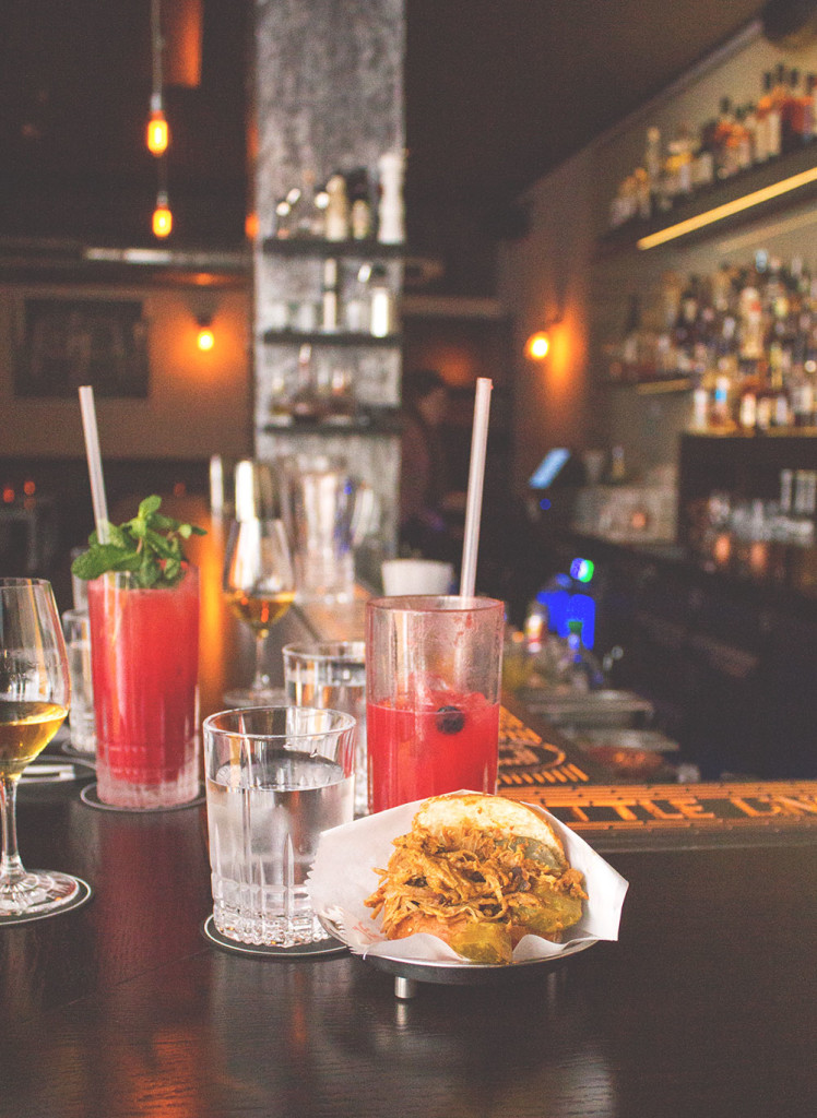 Drinks und Barfood im Little Link | Belgisches Viertel | Köln - moey's ...