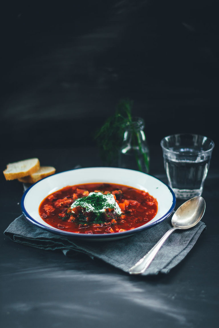 Vegetarischer Borschtsch (Borscht) – Wintereintopf - moey's kitchen ...