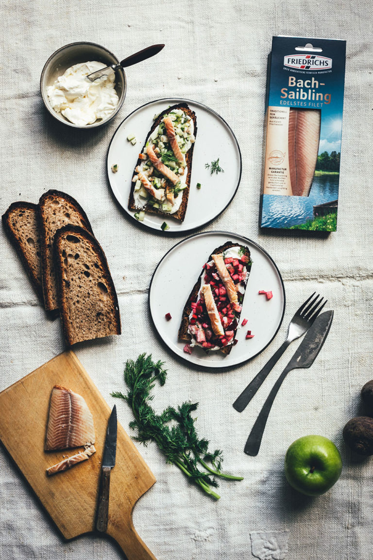 Belegte Brote mit Meerrettich-Frischkäse und zweierlei Tatar vom ...